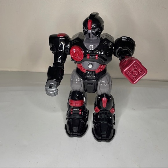Hap-P-Kid | Toys | Walking Robot Toy Mars Motorized Attack Robo Squad ...